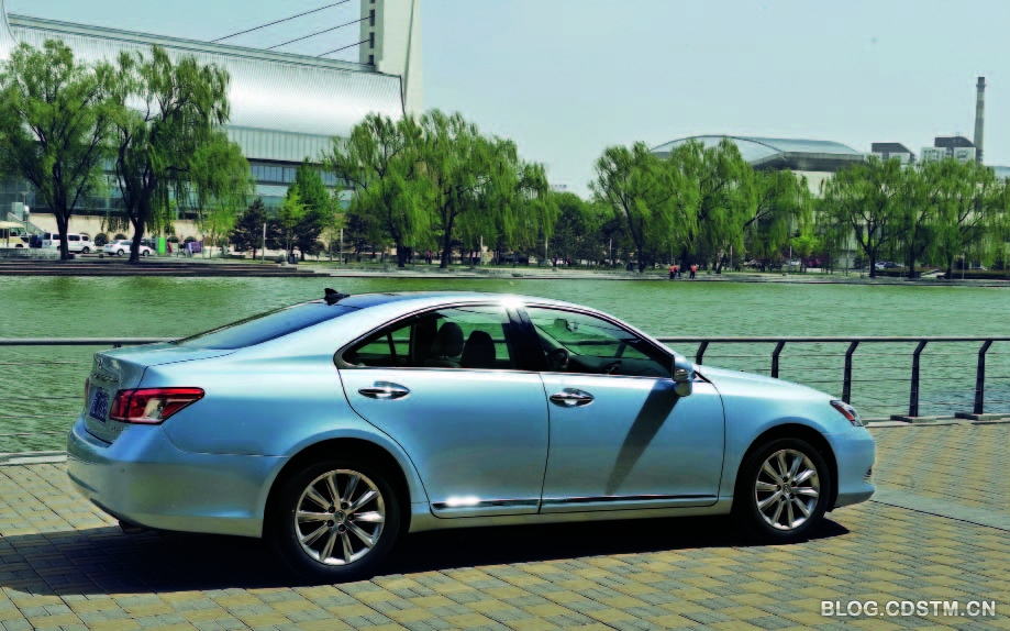 简单轻松的豪华——雷克萨斯ES240--中国数字科技馆